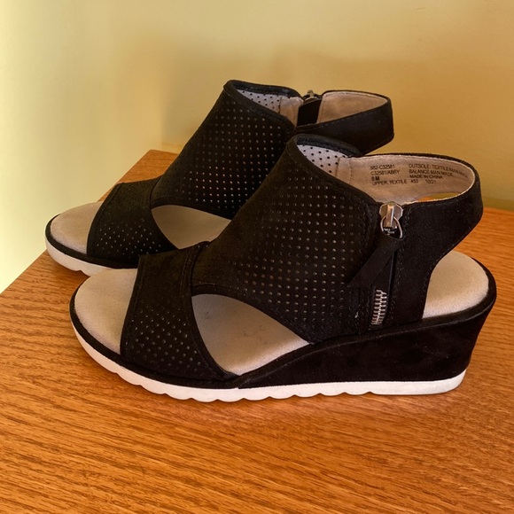 Cliffs by WHITE MOUNTAIN | Shoes | Wedge Sandals | Poshmark